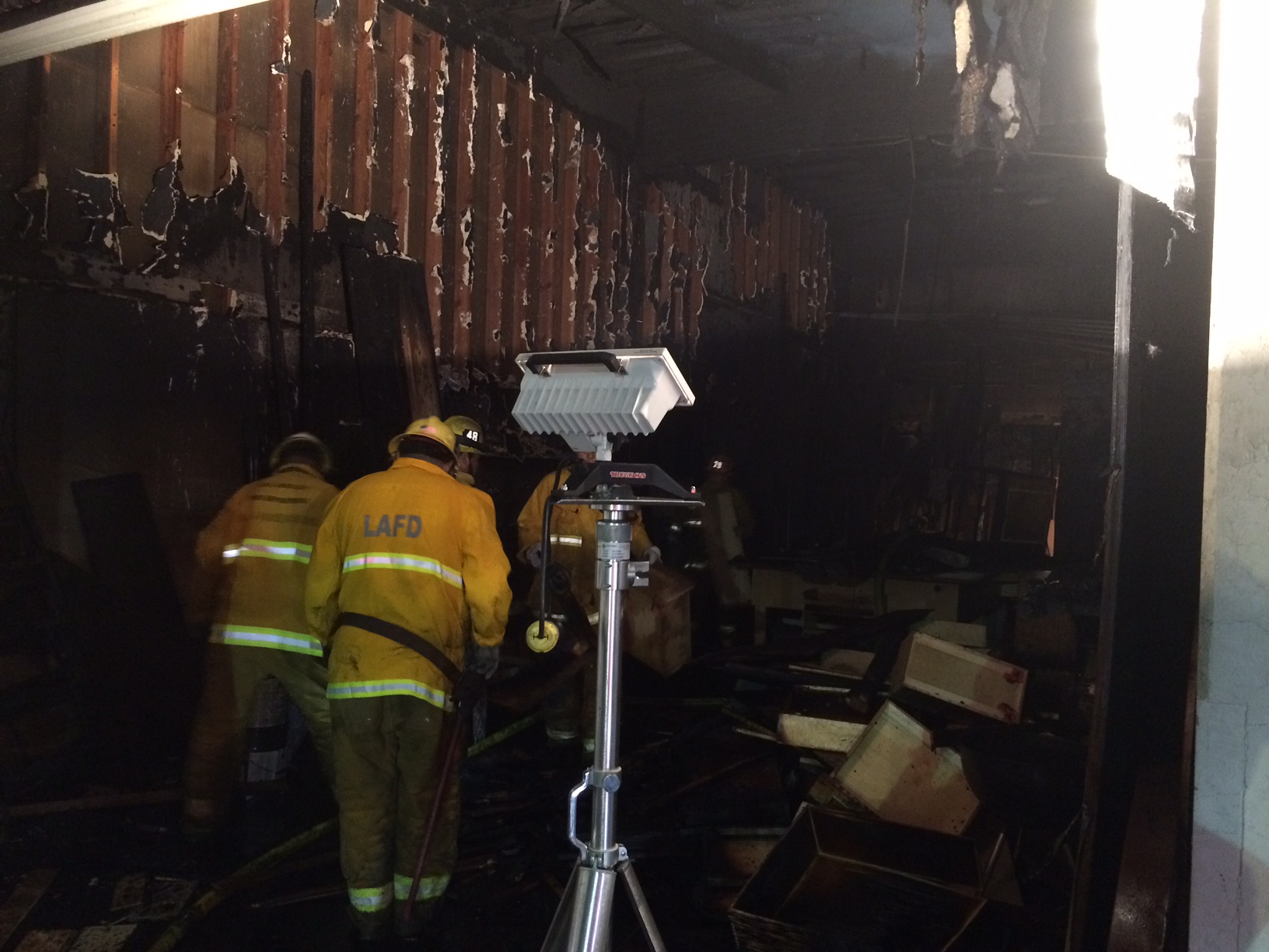 Aggressive Firefighting Saves Commercial Building | Los Angeles Fire ...
